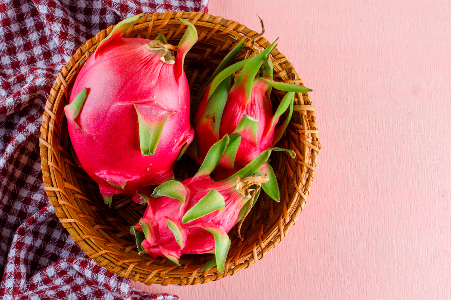 How to Eat Dragon Fruit: Easy Steps to Prepare and Serve It - HansCo